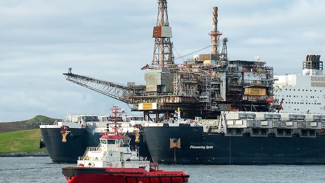 In pictures: Ninian Northern | Lerwick Port Authority